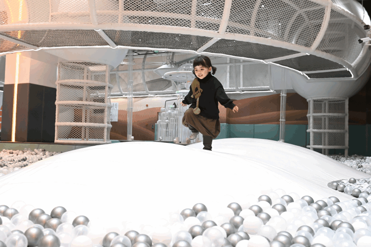 【MINI MARS】北京首店，开业大促¥99单人票！12000㎡大型室内亲子玩乐城，春节/寒假/五一通用！提前预约 - 邻友圈