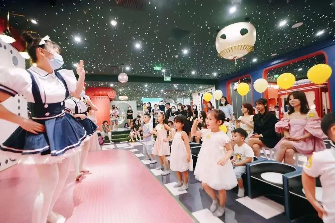 6店通用丨MELAND儿童乐园一大一小特惠亲子票99.9元 - 邻友圈